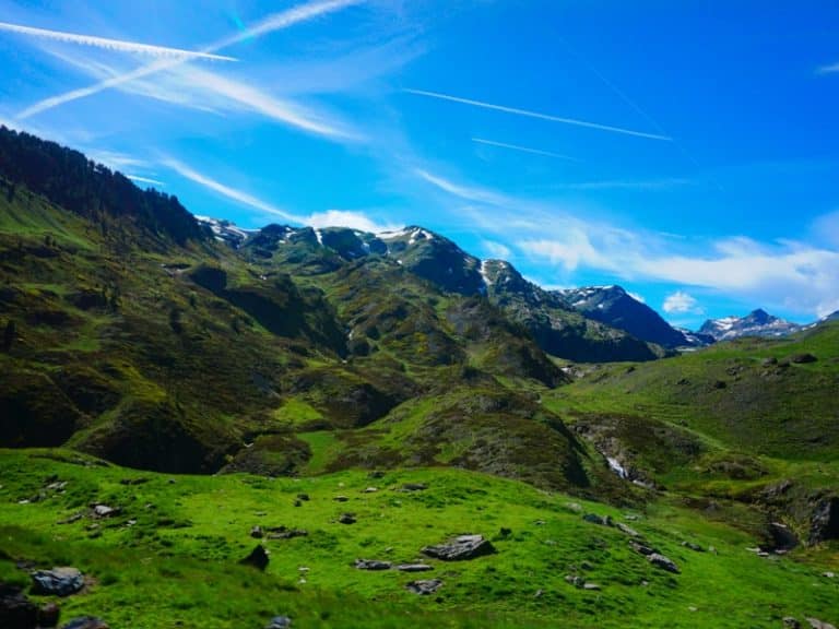 Hiking in the Pyrenees (Pyrenees Trekking) - Kokopeli